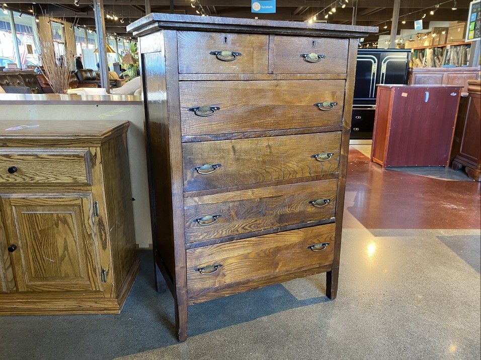 Vintage Tallboy w/ Locking Hardware for Sale in Auburn, WA - OfferUp