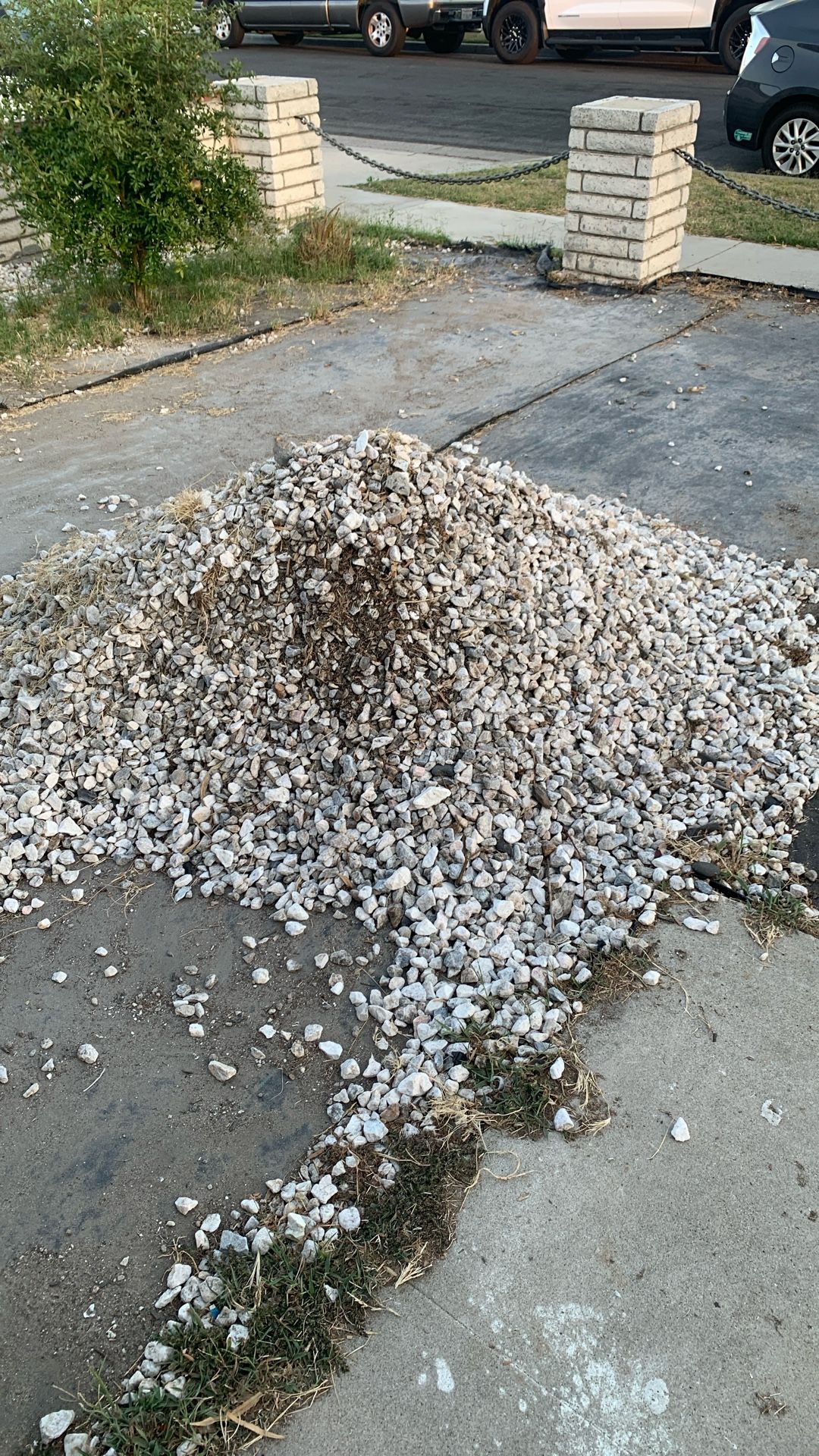~ 1 Inch Marble Chip Landscape Rock for Sale in Cypress, CA - OfferUp