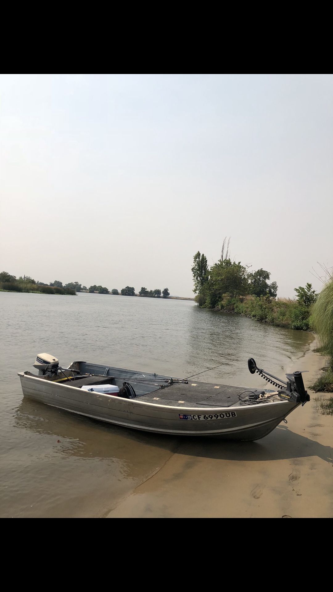 14 ft aluminum bass boat for Sale in Stockton, CA - OfferUp