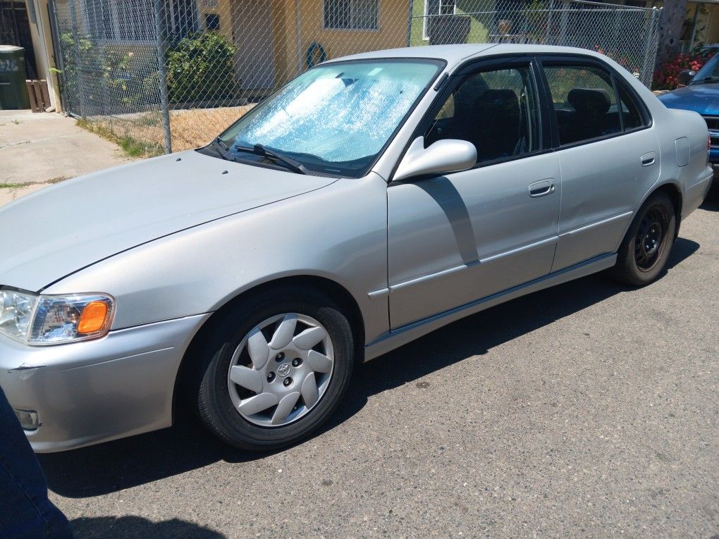 2001 Toyota Corrola for Sale in Sacramento, CA - OfferUp