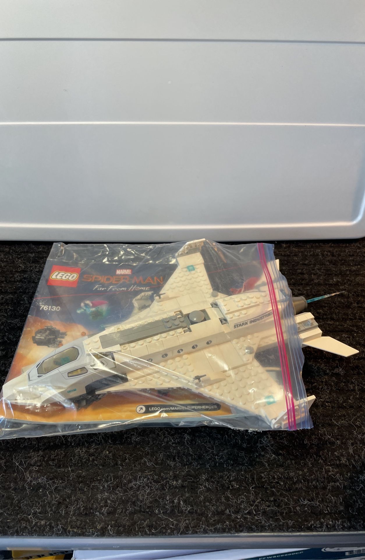 LEGO Marvel Spider Man Far from Home: Stark Jet and The Drone Attack ...