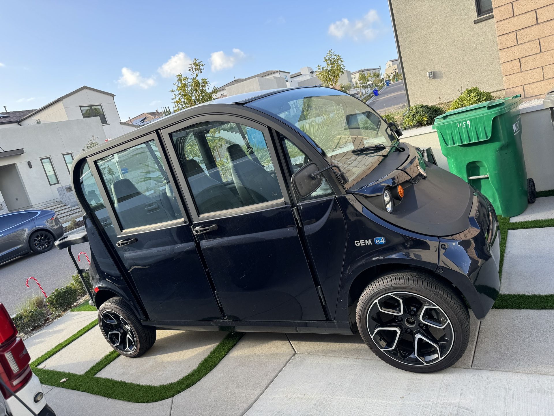 Polaris Gem E4 70 Mile Range for Sale in San Diego, CA - OfferUp
