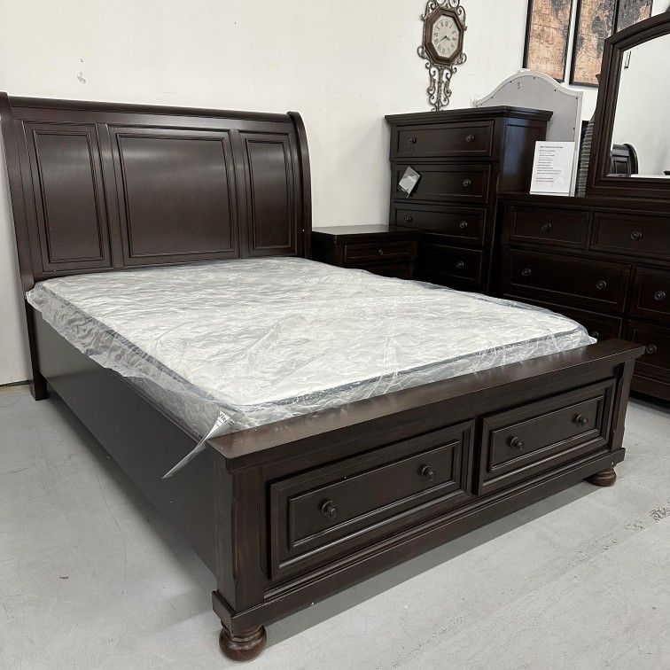 B697 Chest