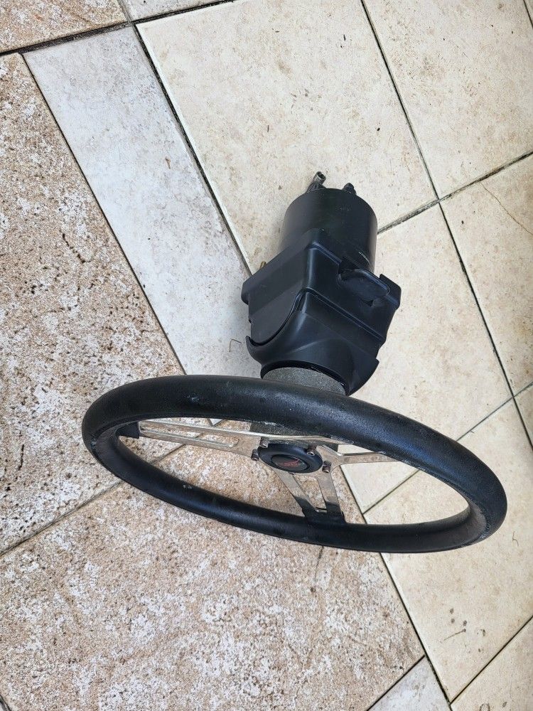 Seastar Hydraulic Steering Tilt Helm 2.4 With Wheel for Sale in Miami ...