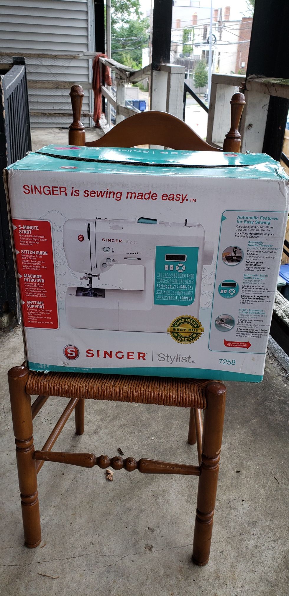 Singer Stylist 7258 Sewing Machine for Sale in Washington, DC - OfferUp