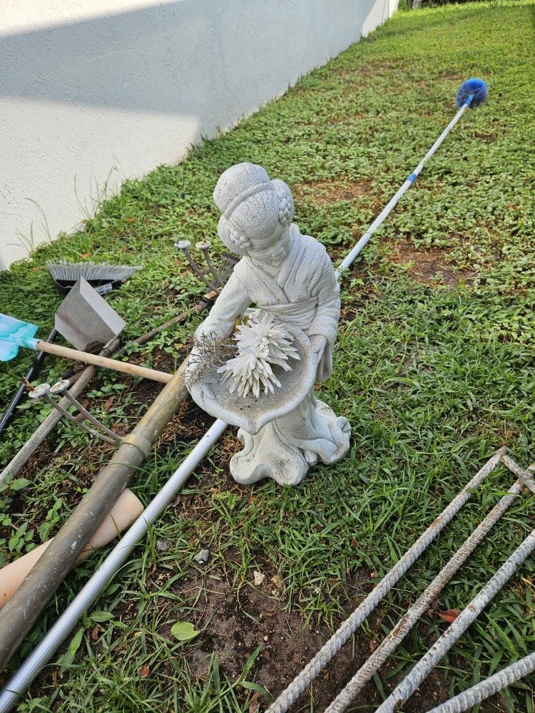 Geisha Girl Fountain Old Needs Pump I Had Her As A DISPLAY in Garden 75 ...