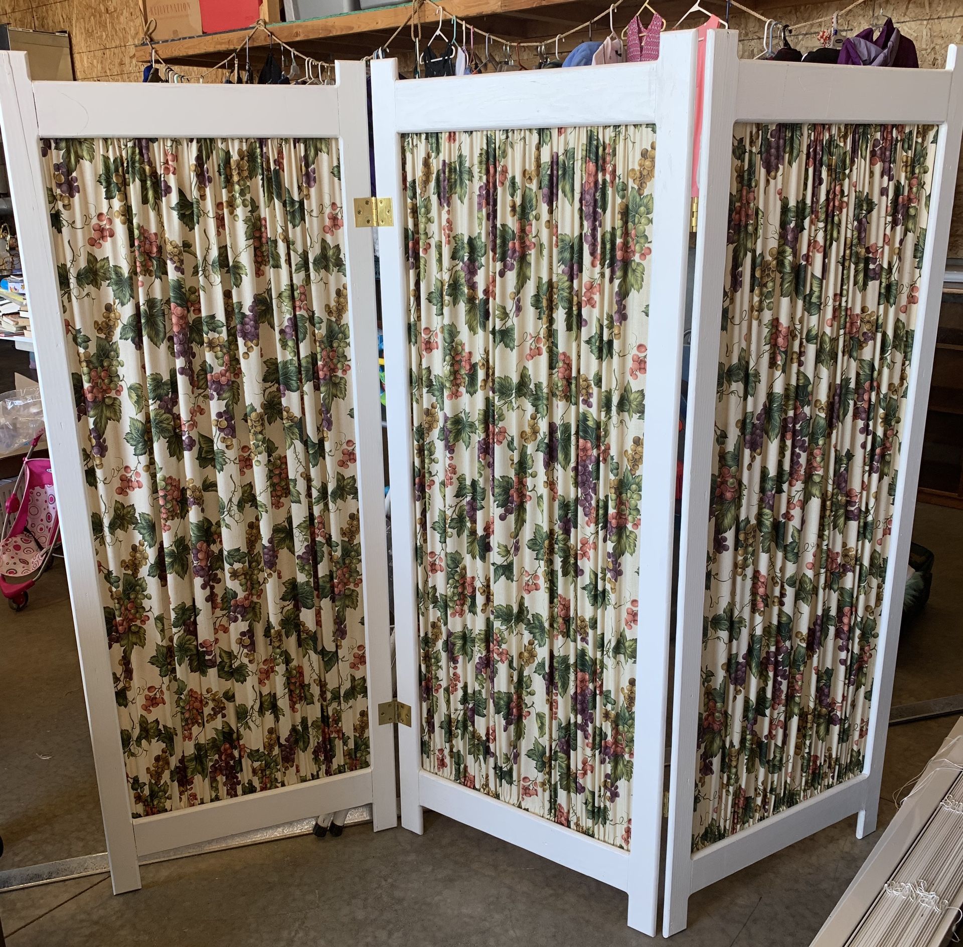 Changing/Privacy Screen for Sale in Albany, OR - OfferUp