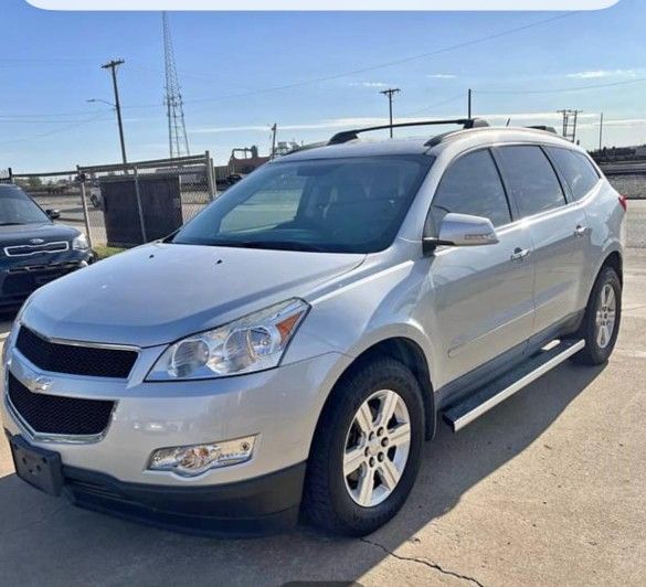 2012 Chevrolet Traverse for Sale in Wichita, KS - OfferUp