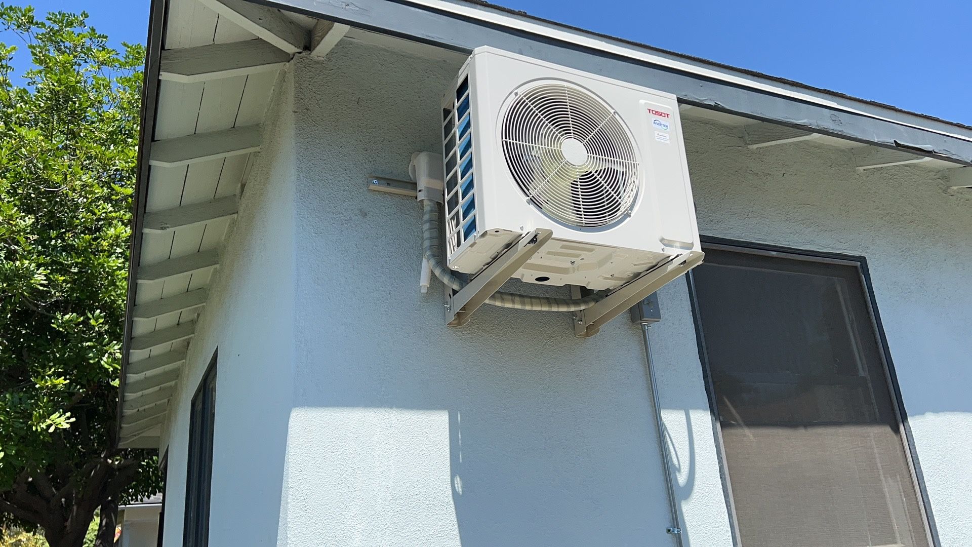 TOSOT 12,000 BTU / 1 Ton mini split Air Conditioner, Heats And AC by ...