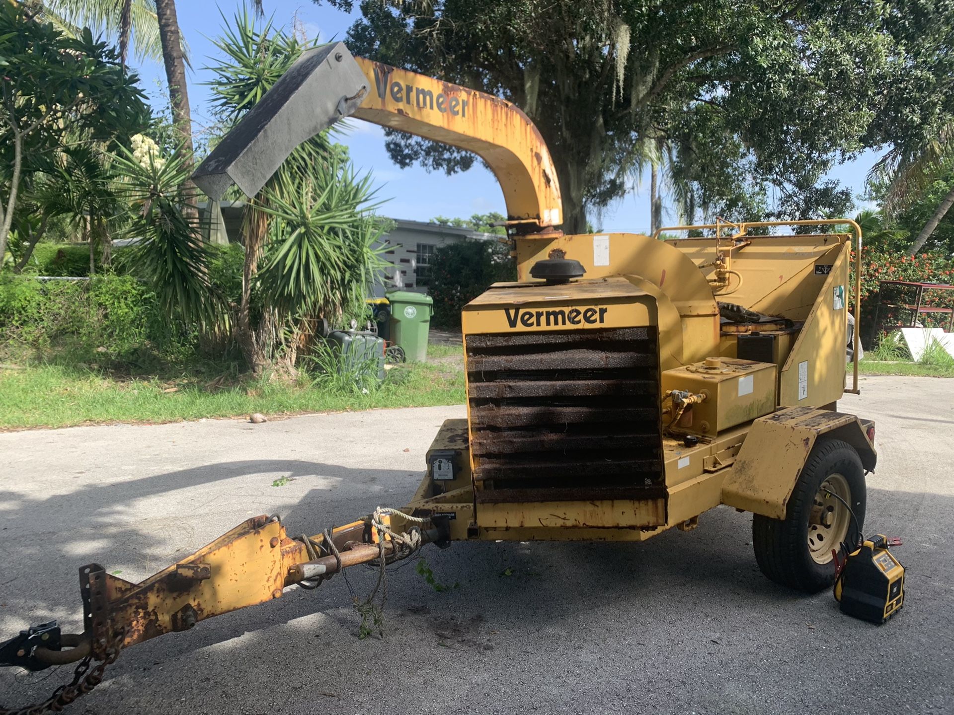 2005 Vermeer BC1230A wood chipper trailer for sale for Sale in Miami ...