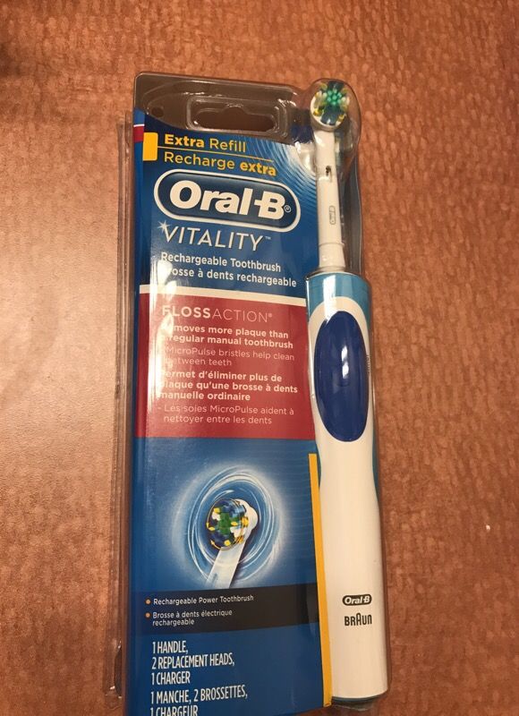 Oral-B Vitality Rechargeable Toothbrush 1 handle and 2 heads for Sale ...