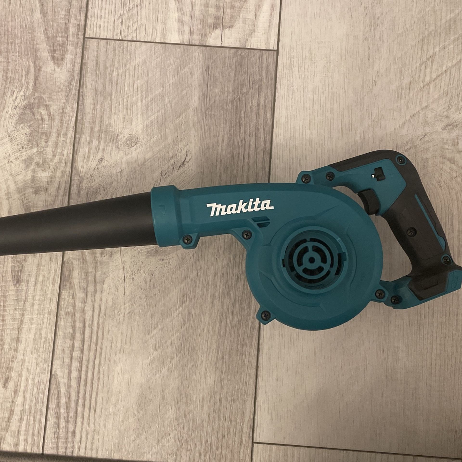 Makita Mini Blower for Sale in Ridgefield, WA - OfferUp