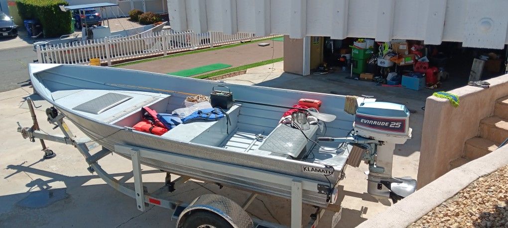 16 ft bayrunner with 30hp evinrude for Sale in San Diego, CA - OfferUp