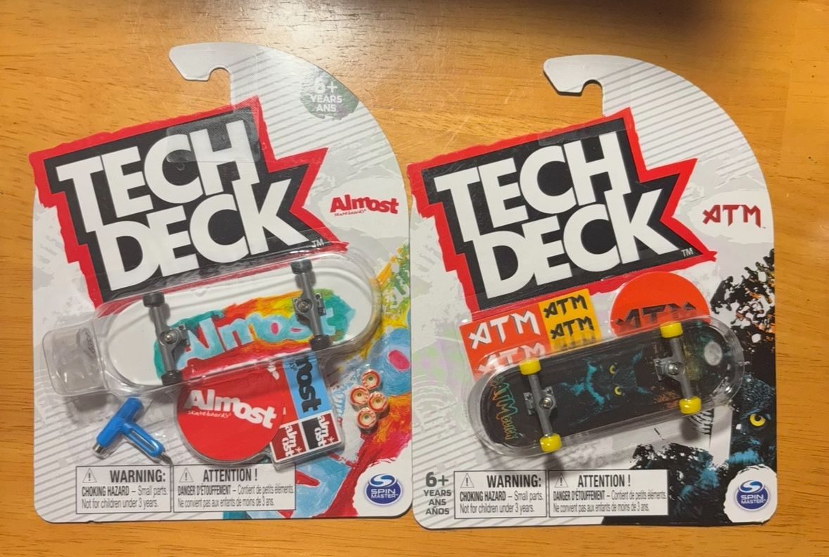 Tech Deck Organizer Play Set + Loaded With Tech Decks + 2 FREE Brand ...