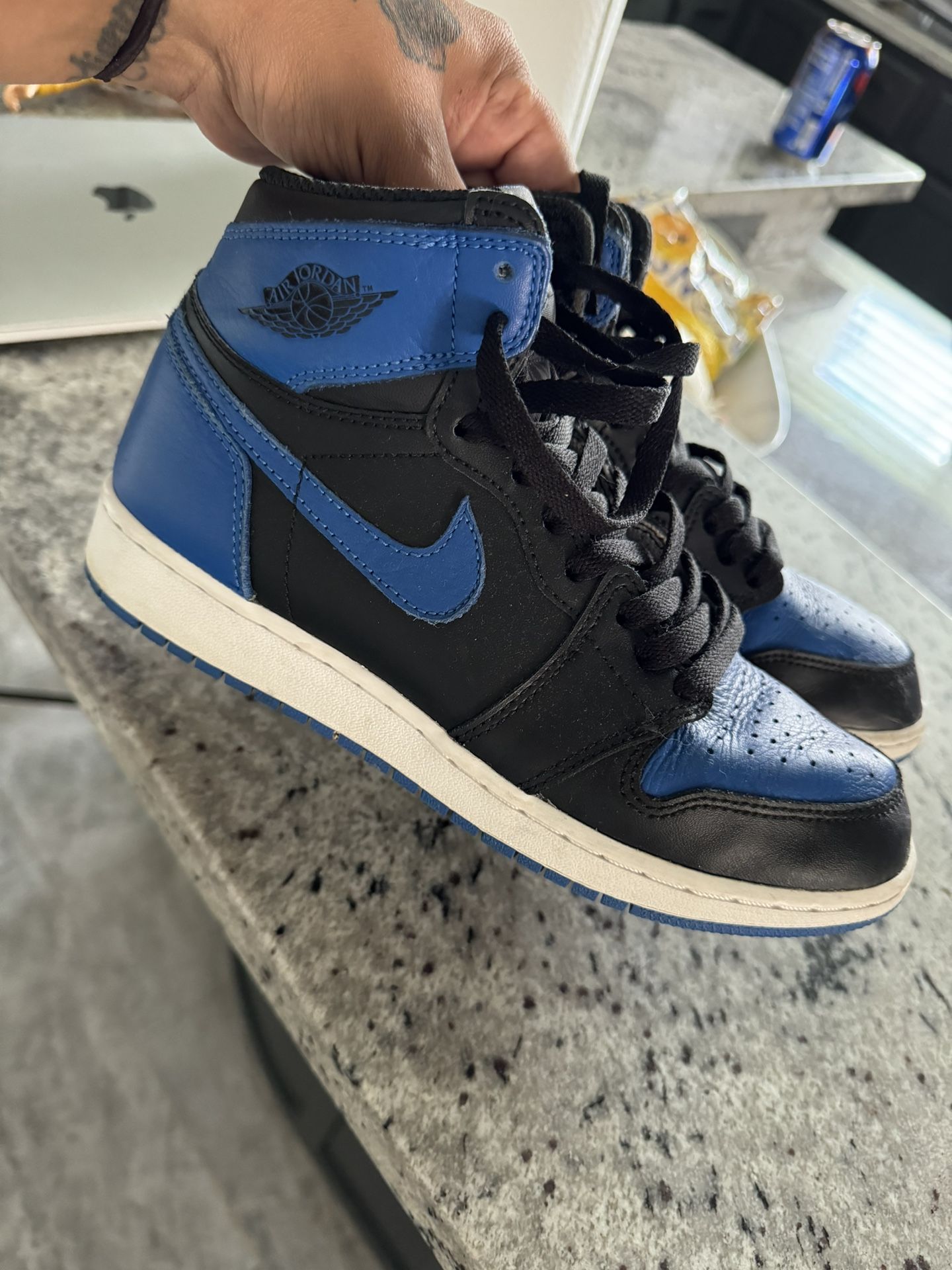 Jordan 1s Retro High OG ‘Royal’ for Sale in Burbank, IL - OfferUp