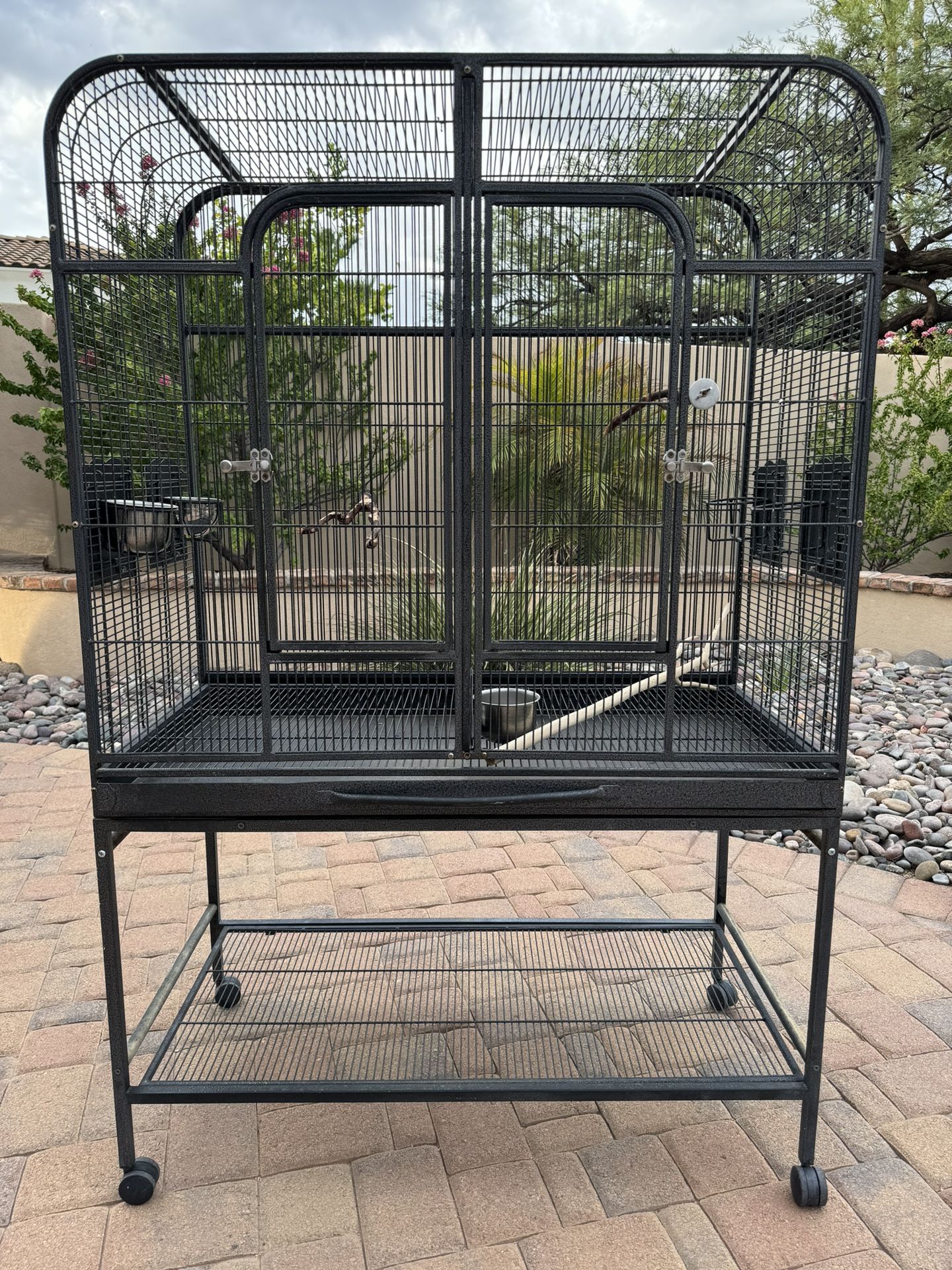 Double side by side Bird Cage for Sale in Phoenix, AZ - OfferUp