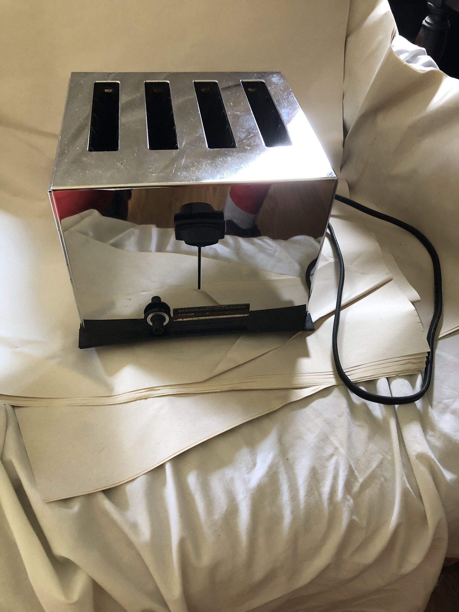 Beautifull Toaster Old Solid One for Sale in Hollywood, FL - OfferUp