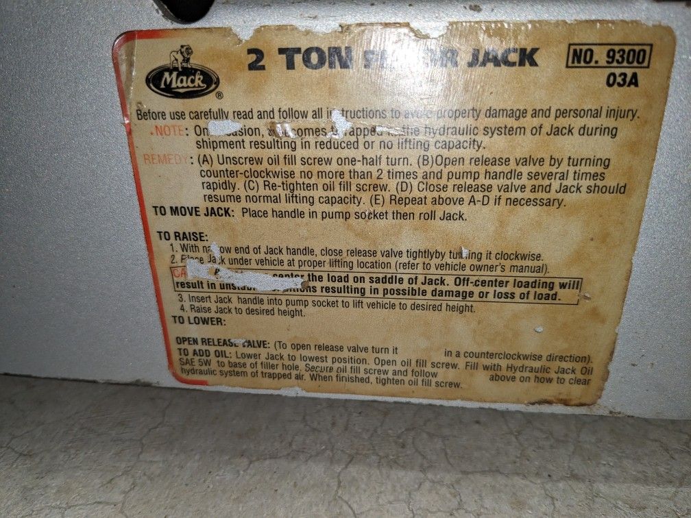 2 Ton Hydraulic Floor jack, MACK, Heavy duty for Sale in Lacey, WA ...