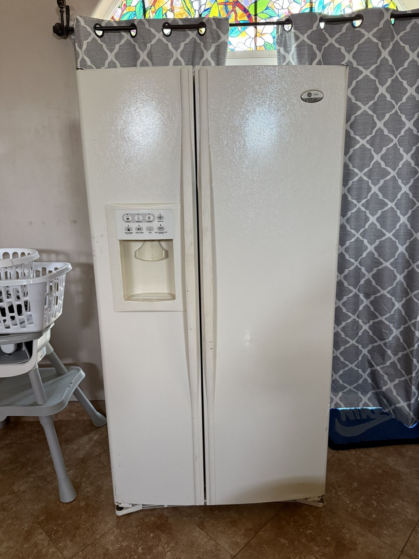 Side By Side Refrigerator for Sale in Sun City, AZ - OfferUp