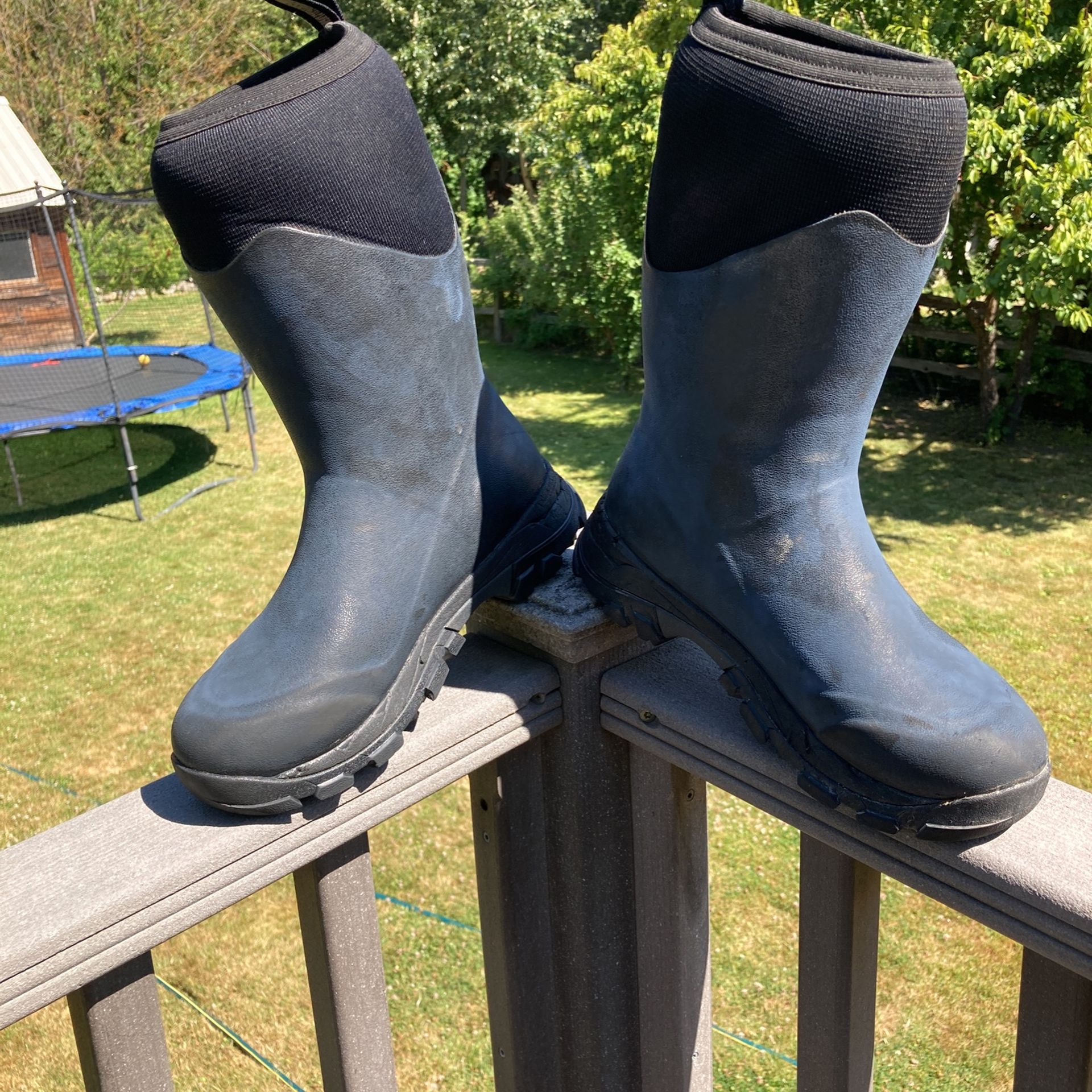 Muck Winter boots for Sale in Roslyn, WA - OfferUp
