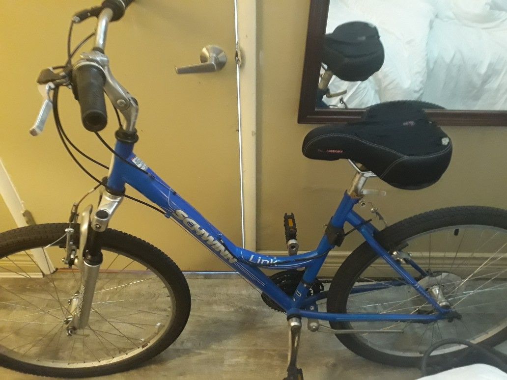 Schwinn 26" women's Link bike for Sale in Everett, WA - OfferUp