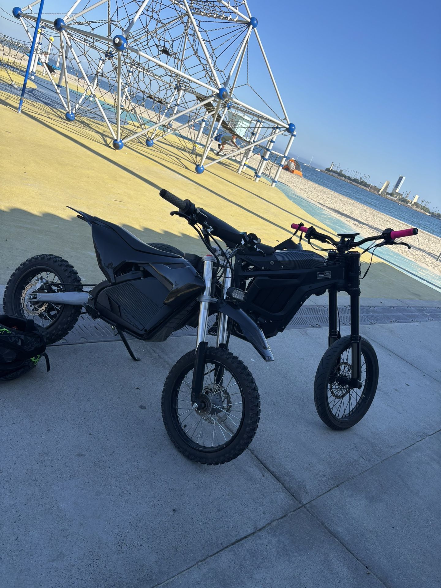 BOMB MOTO B1 for Sale in Yorba Linda, CA - OfferUp