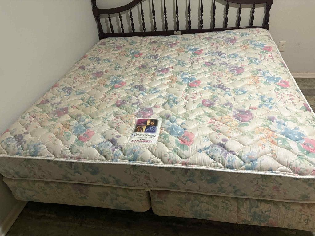 Mattress King for Sale in San Antonio, TX - OfferUp