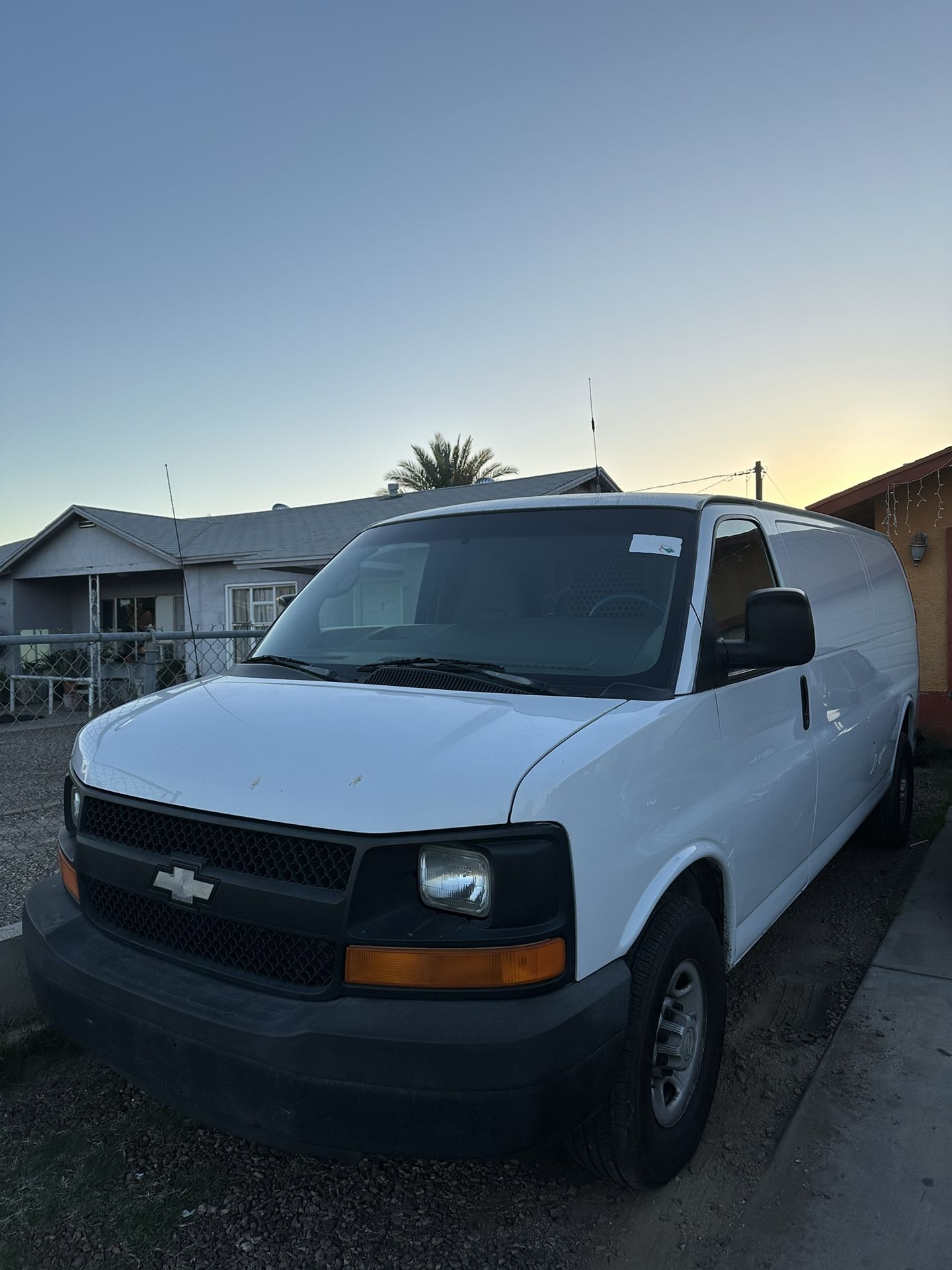 2007 Chevy Express 2500 for Sale in Phoenix, AZ - OfferUp