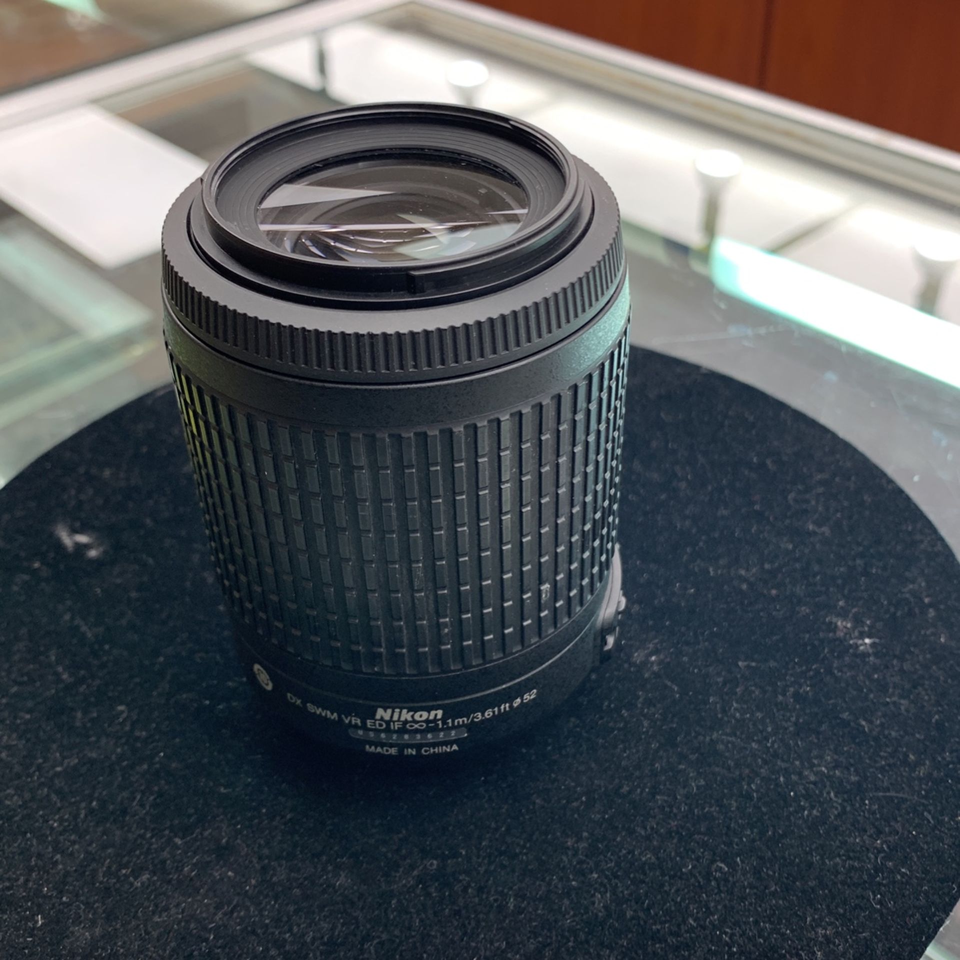 Nikon AF-S DX VR Zoom- NIKKOR 55-200mm F/4-5.6G IF-ED Lens for Sale in New York, NY - OfferUp