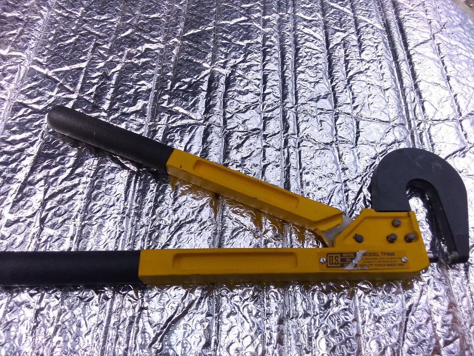 TP888-3 HEAVY DUTY HAND RIVET SQUEEZER AND C-YOKE for Sale in San ...
