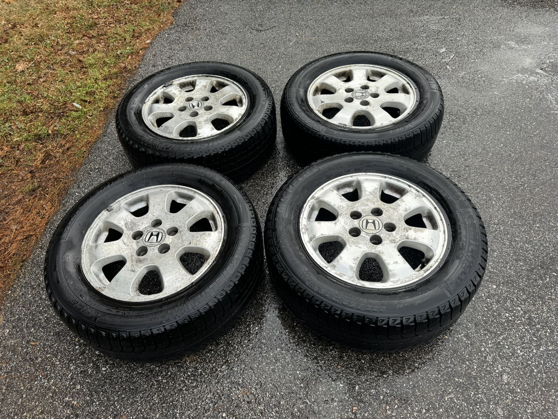 Honda OEM 16" Wheels with Michelin X-Ice Snow/Winter Tires for Sale in ...