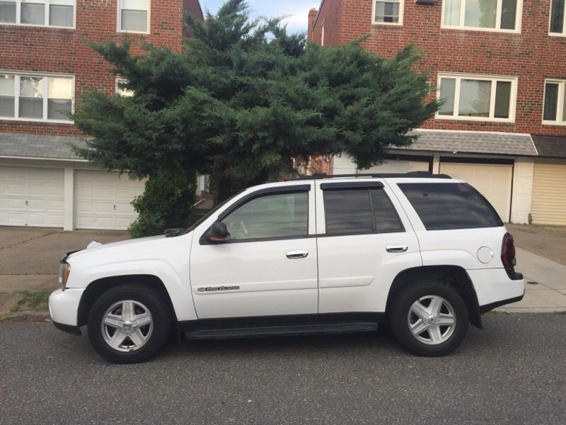 2002 Chevrolet TrailBlazer for Sale in Huntingdon Valley, PA - OfferUp