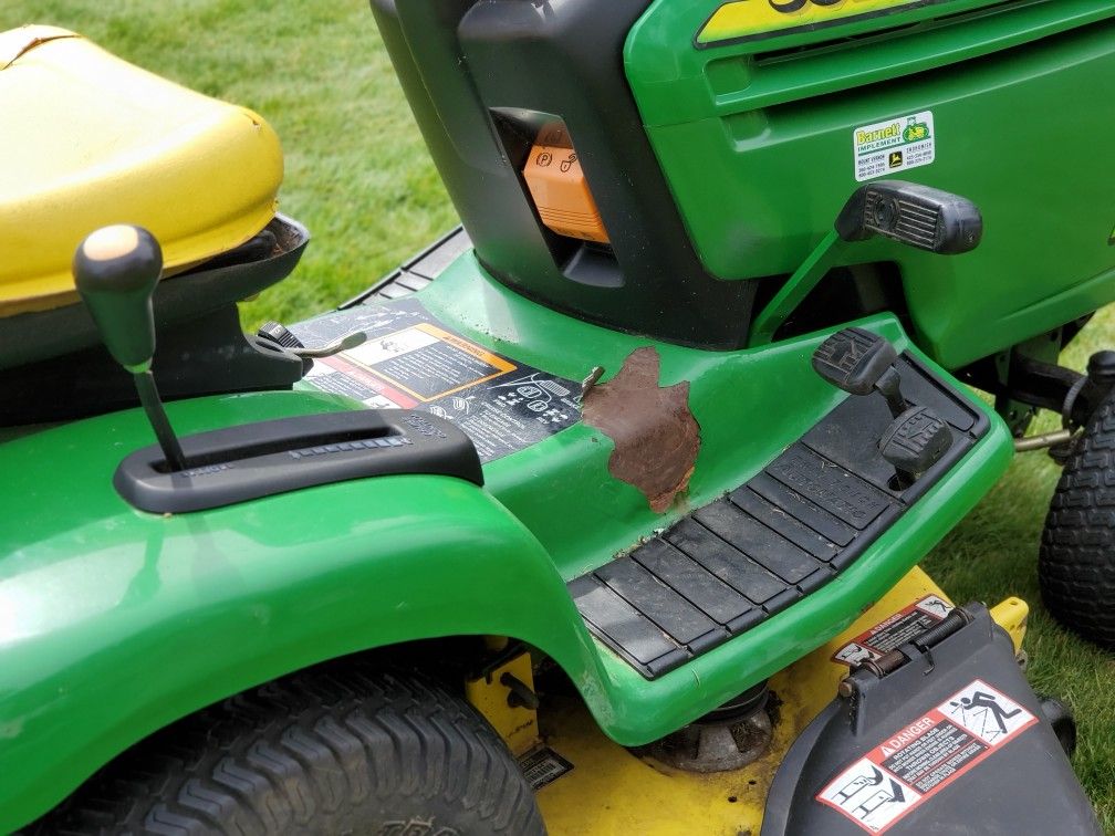 John Deere LX255 runs and cuts good! Built tough. for Sale in Bothell ...