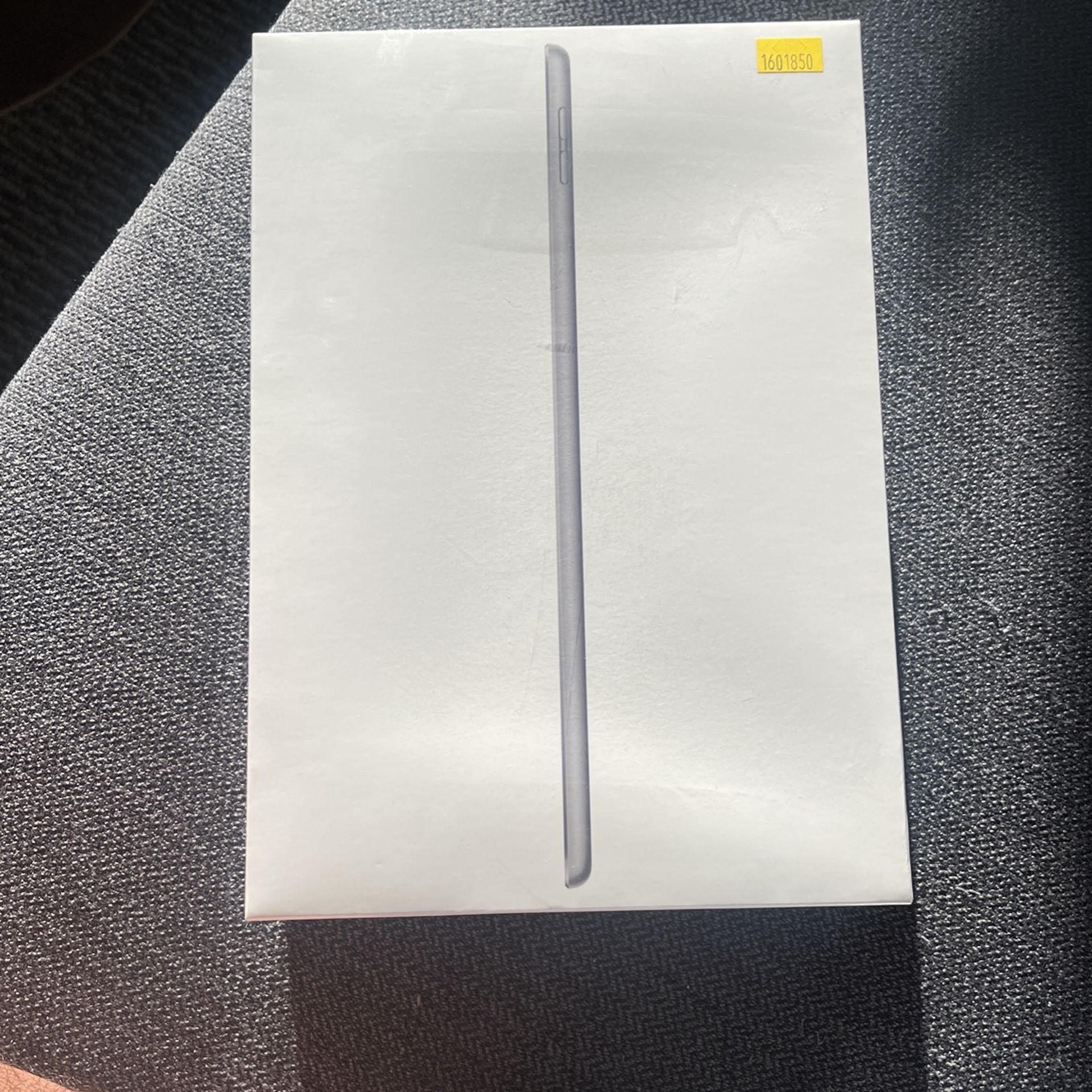 BRAND NEW iPad 64 gb WIFI 9th gen for Sale in Huntington Beach, CA ...