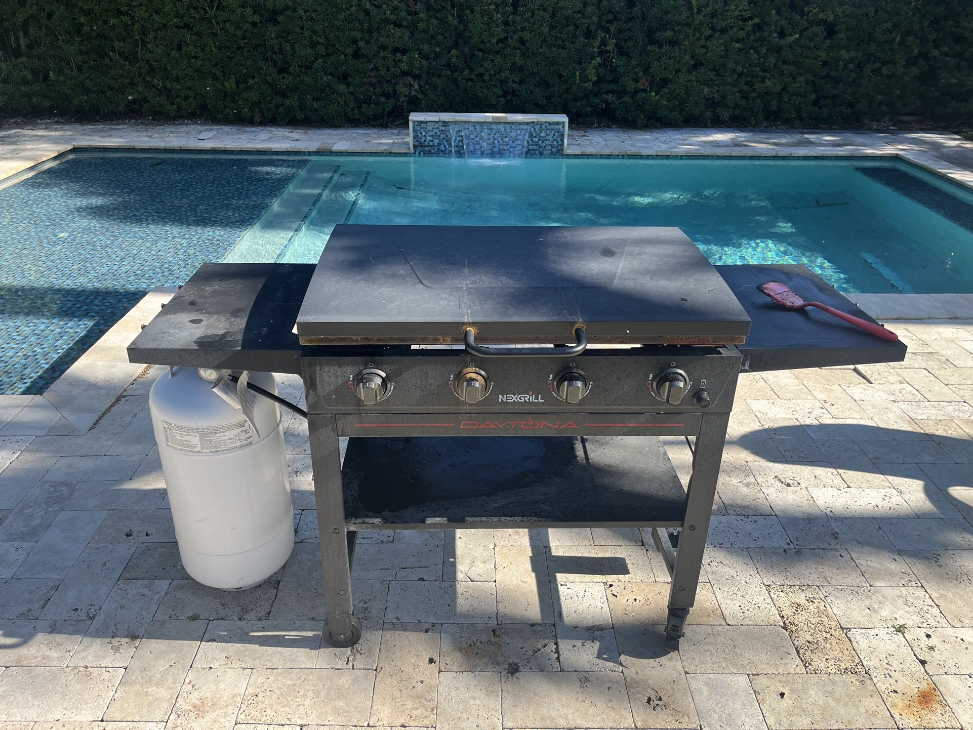 Free Gas Grill for Sale in Miami, FL - OfferUp