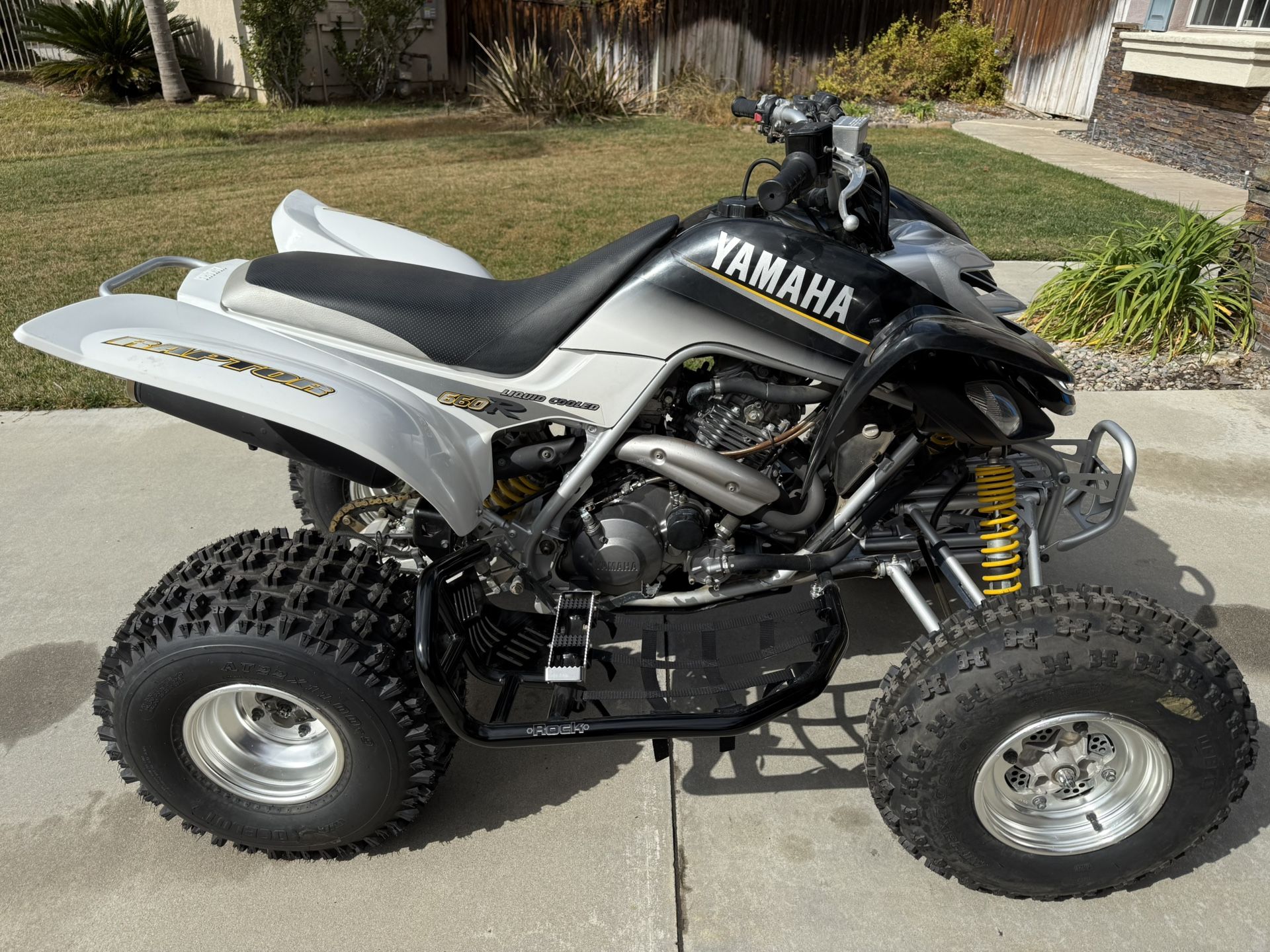 Yamaha Raptor 660