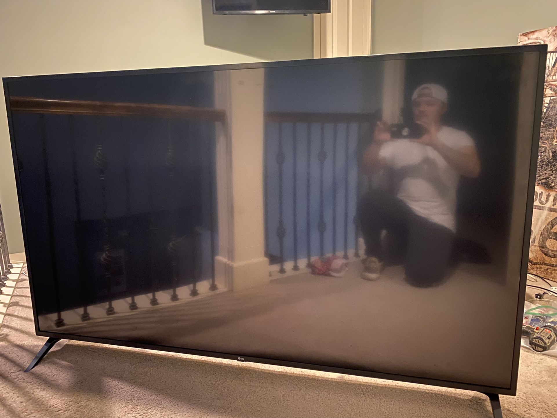 70” LG Smart TV for Sale in Olathe, KS - OfferUp