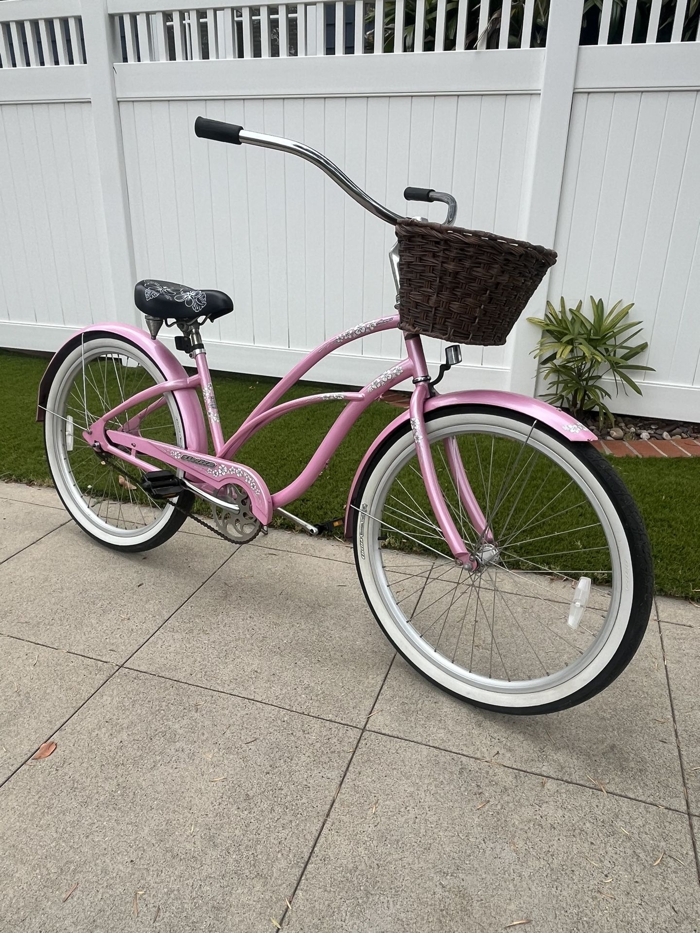 Electra “Hawaii” 26 Inch Beach Cruiser w/ Basket Bubblegum Pink for ...