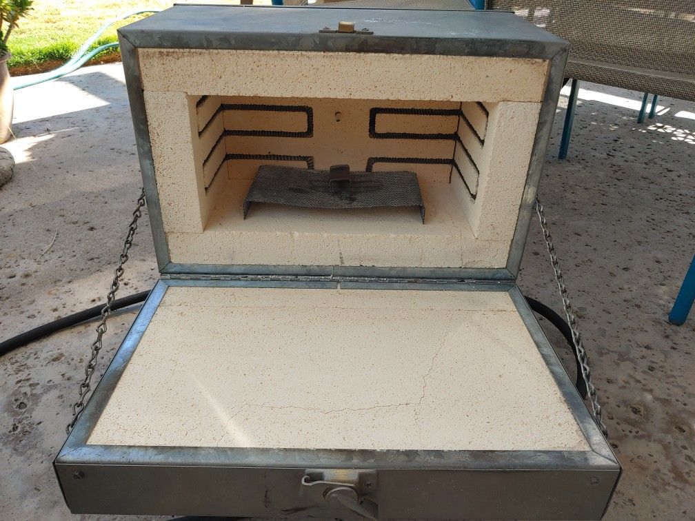 Vigor Model CA1025 Kiln for Sale in Huntington Beach, CA - OfferUp