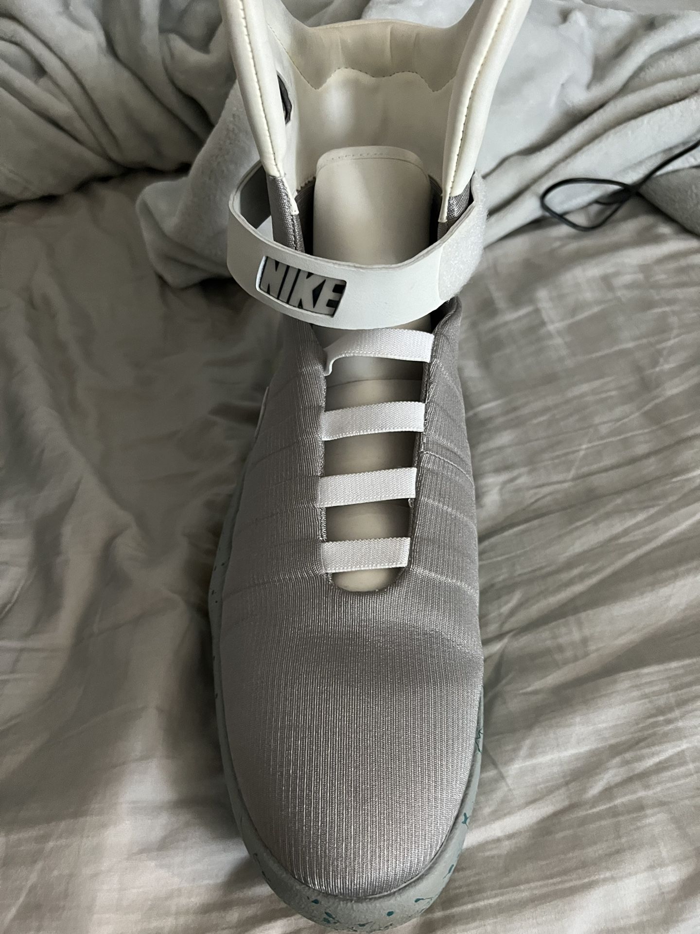Nike Air Mag Box