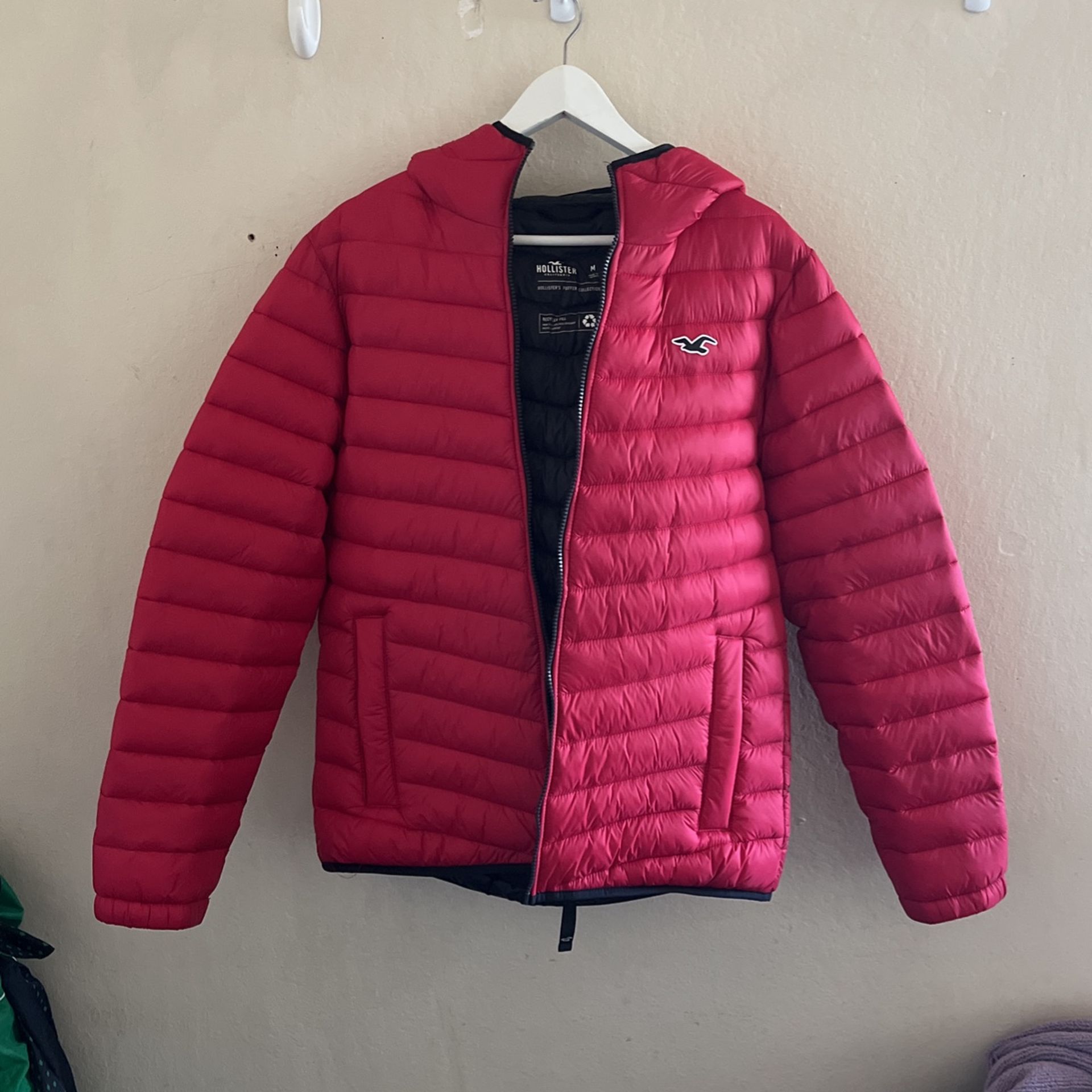 Hollister- Men’s Cozy Lined Puffer Jacket for Sale in Redwood City, CA ...