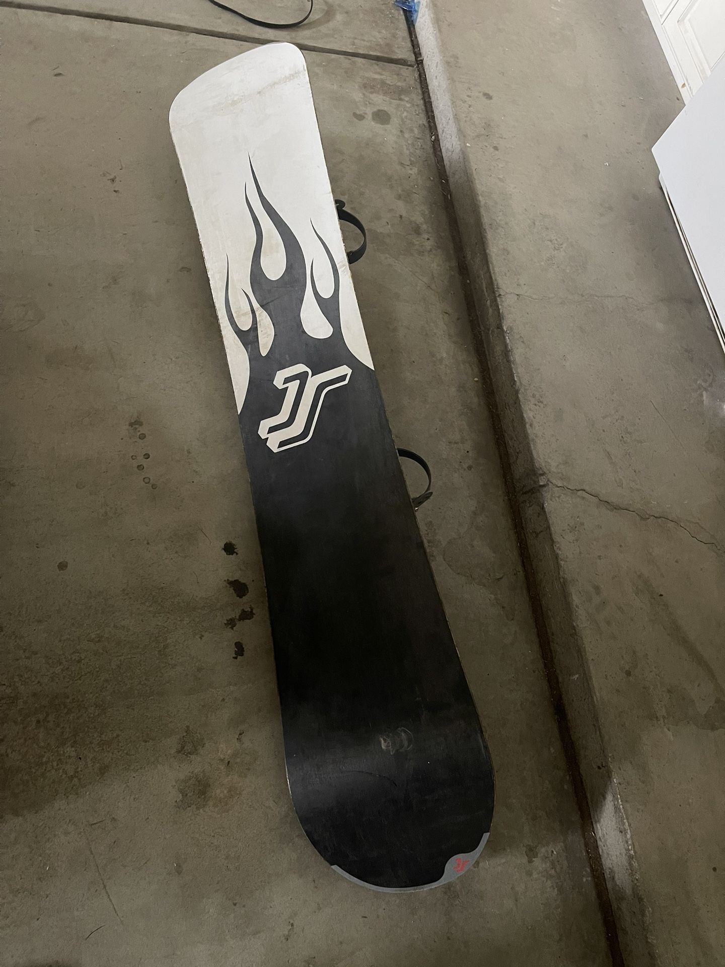 Santa Cruz Snowboard 159 with Bindings for Sale in Bakersfield, CA ...