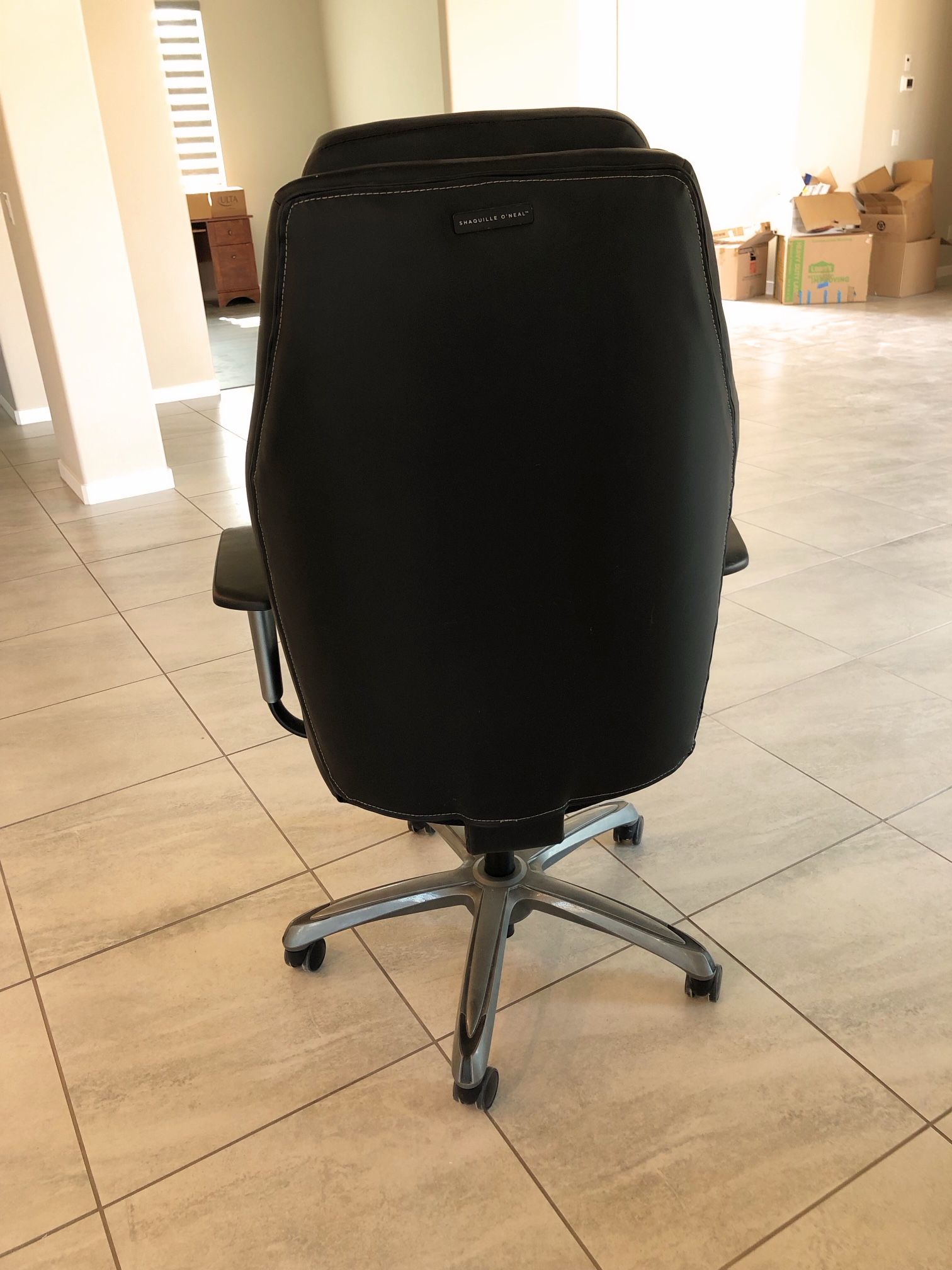 Shaquille O’Neal Executive Office Chair for Sale in Indio, CA - OfferUp