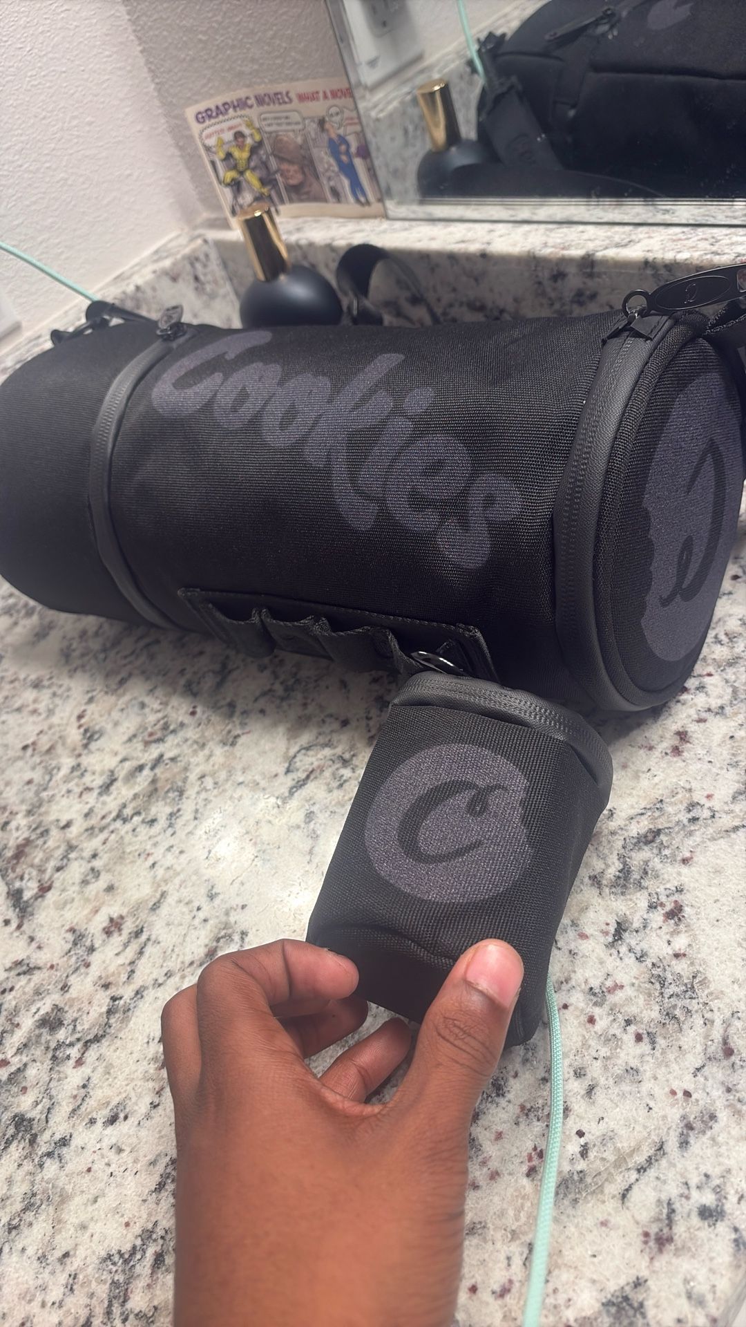 Cookies Smell Proof Cool Containment Bag for Sale in Tampa, FL - OfferUp