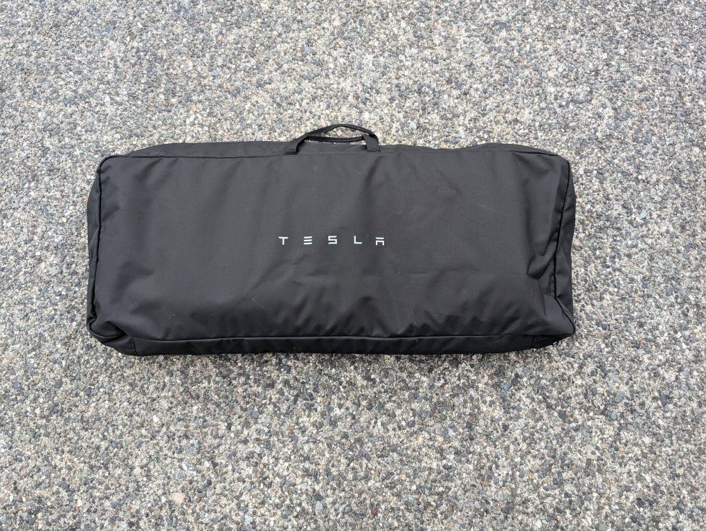 Pet Liner For Tesla Model S/3/Y for Sale in Kirkland, WA - OfferUp