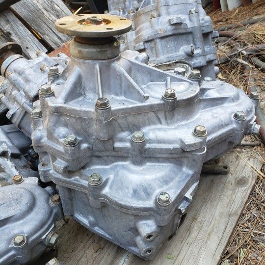 Toyota TRANSFER CASES RF1A 22R 4X4 CASE Top & Forward shift for Sale in ...