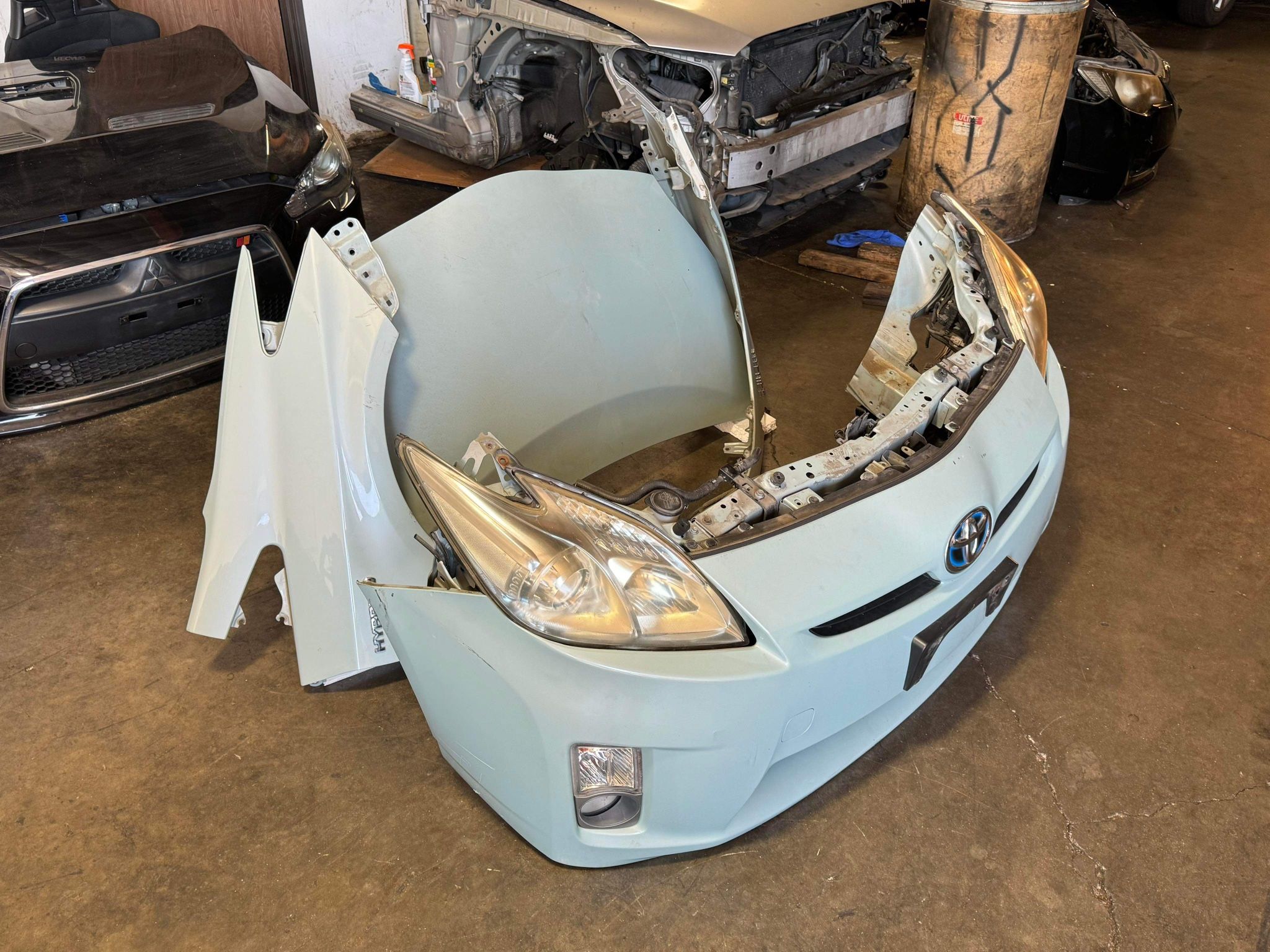 JDM 2010-2015 TOYOTA PRIUS COMPLETE FRONT END NOSE CUTS. MULTIPLE ...