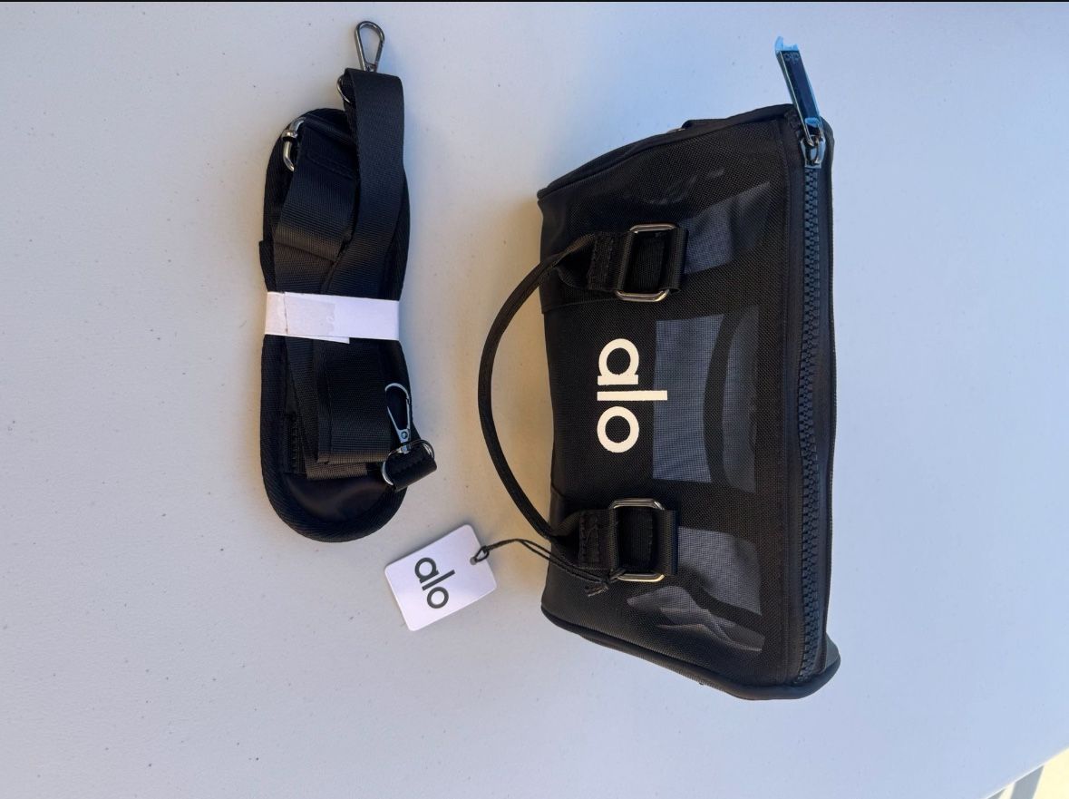 Alo Mini Sheer Duffle for Sale in Moreno Valley, CA - OfferUp