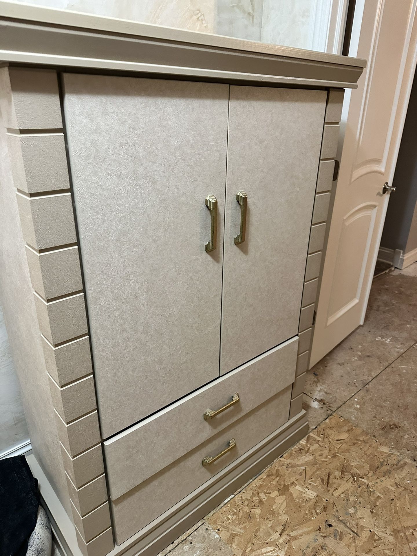 Master bedroom furniture for Sale in Romeoville, IL - OfferUp