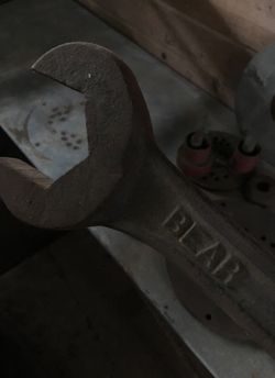 Vintage Bear MFG wheel balancer for Sale in Modesto, CA - OfferUp